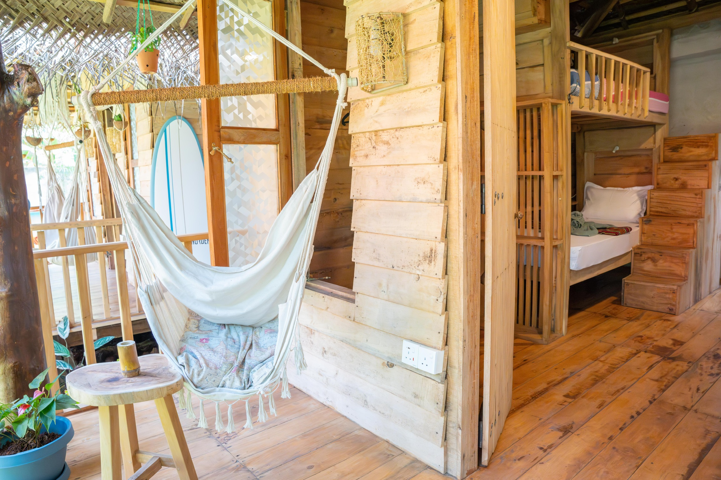 Surf - Dorm - Hippy Surfcamp